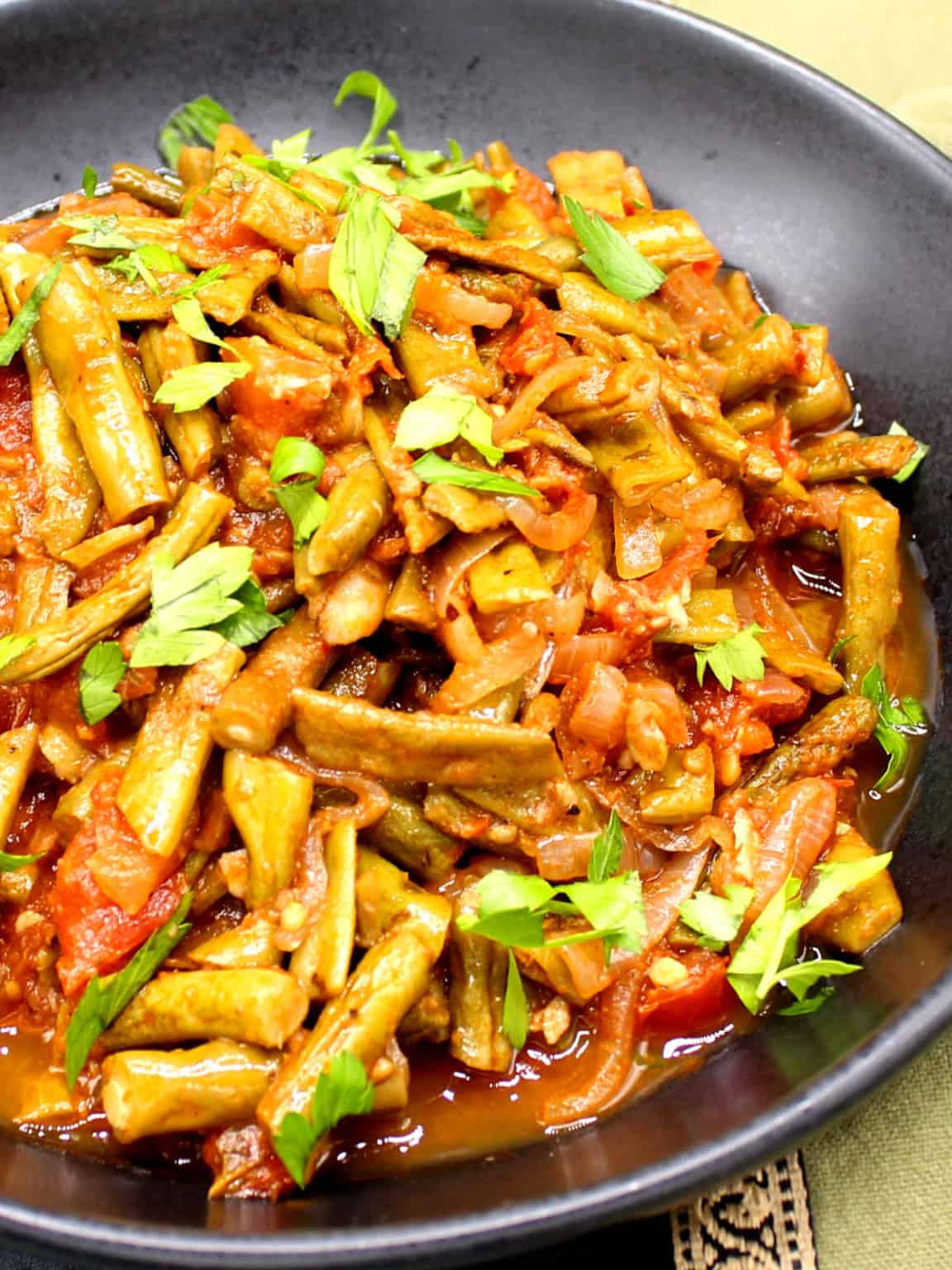 Lebanese Green Beans (Loubieh bi Zeit) Recipe - Holy Cow Vegan